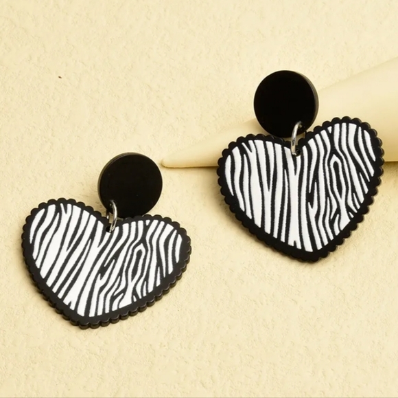 Jewelry | Black And White Acrylic Heart Earrings | Poshmark